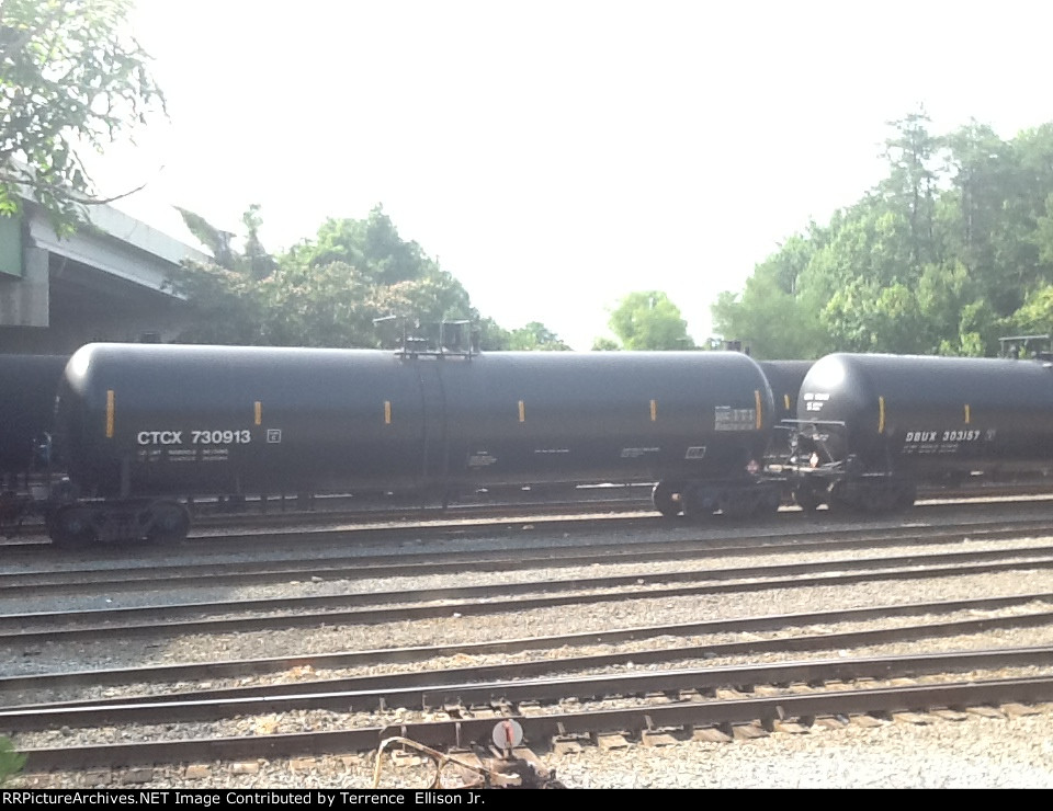 CTCX Tanker Car 730913 & DBUX Tanker Car 303157
